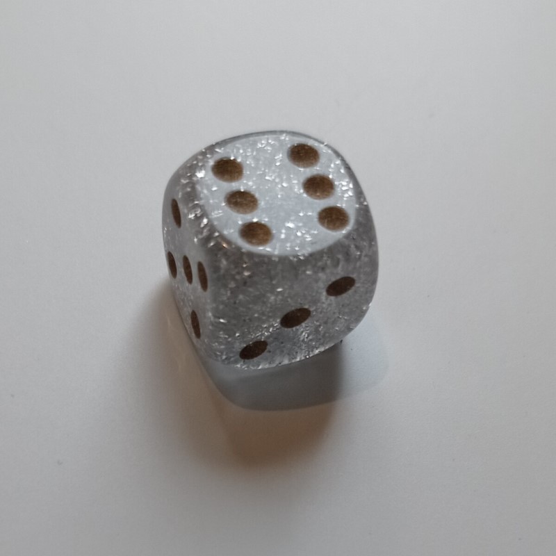 Glitter 15mm Six Sided Spot Dice - Transparent - snmstuff.co.uk