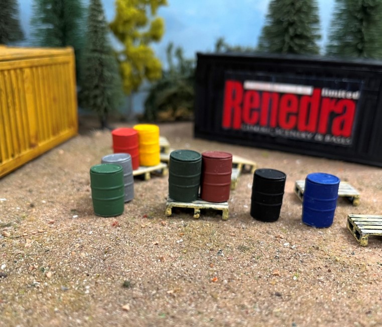 Renedra 8 x Oil Drums - snmstuff.co.uk