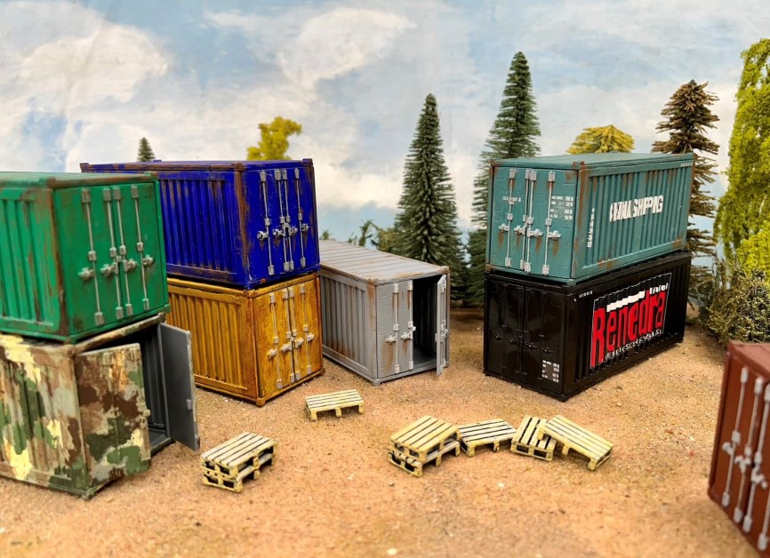 Renedra 20 Foot Shipping Containers and Pallets - snmstuff.co.uk